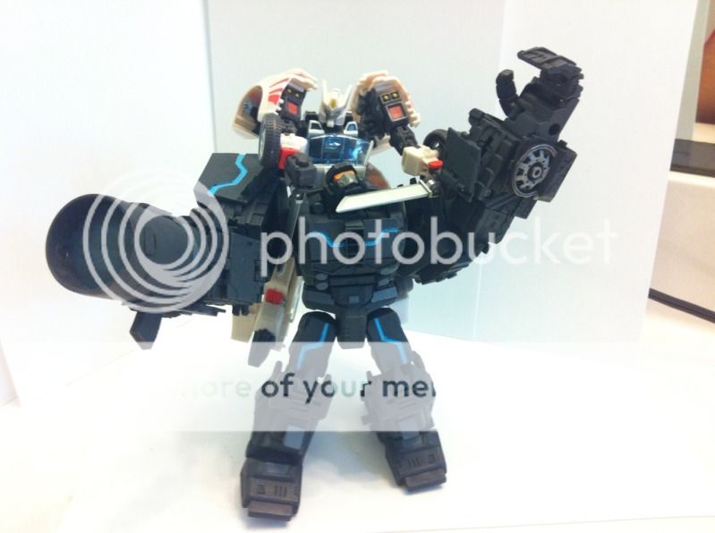 Heavy/Scratch: - IDW Turmoil | TFW2005 - The 2005 Boards